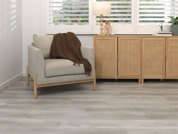 Natural Oak Vinyl Plank - Heartridge Flooring